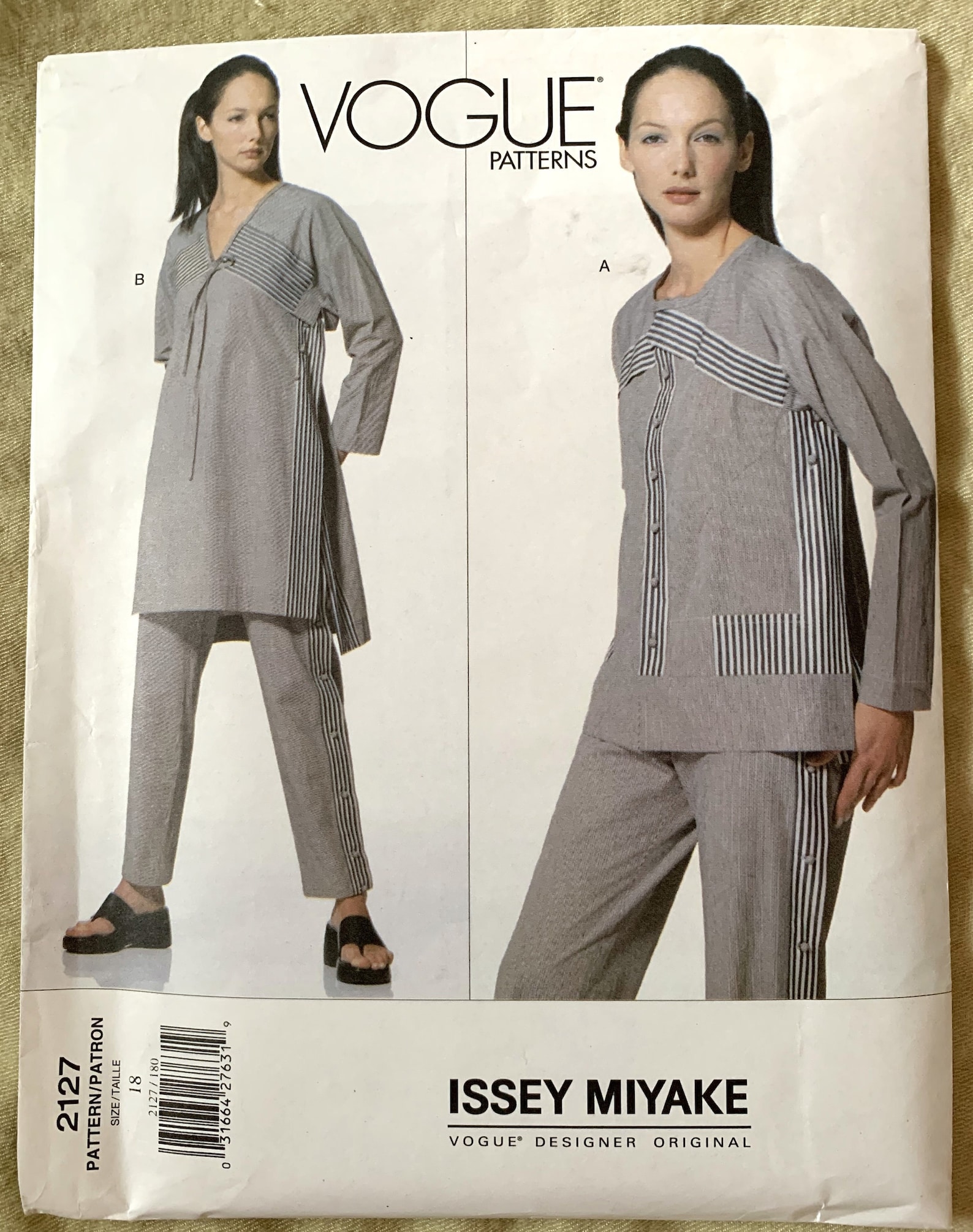 Vintage 1990's Vogue Pattern 2127, Designer Original, Issey Mikaye ...