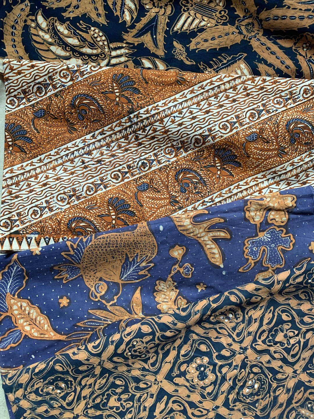 Vintage Indonesian Batik Fabric / Sarongs / Prints - Etsy