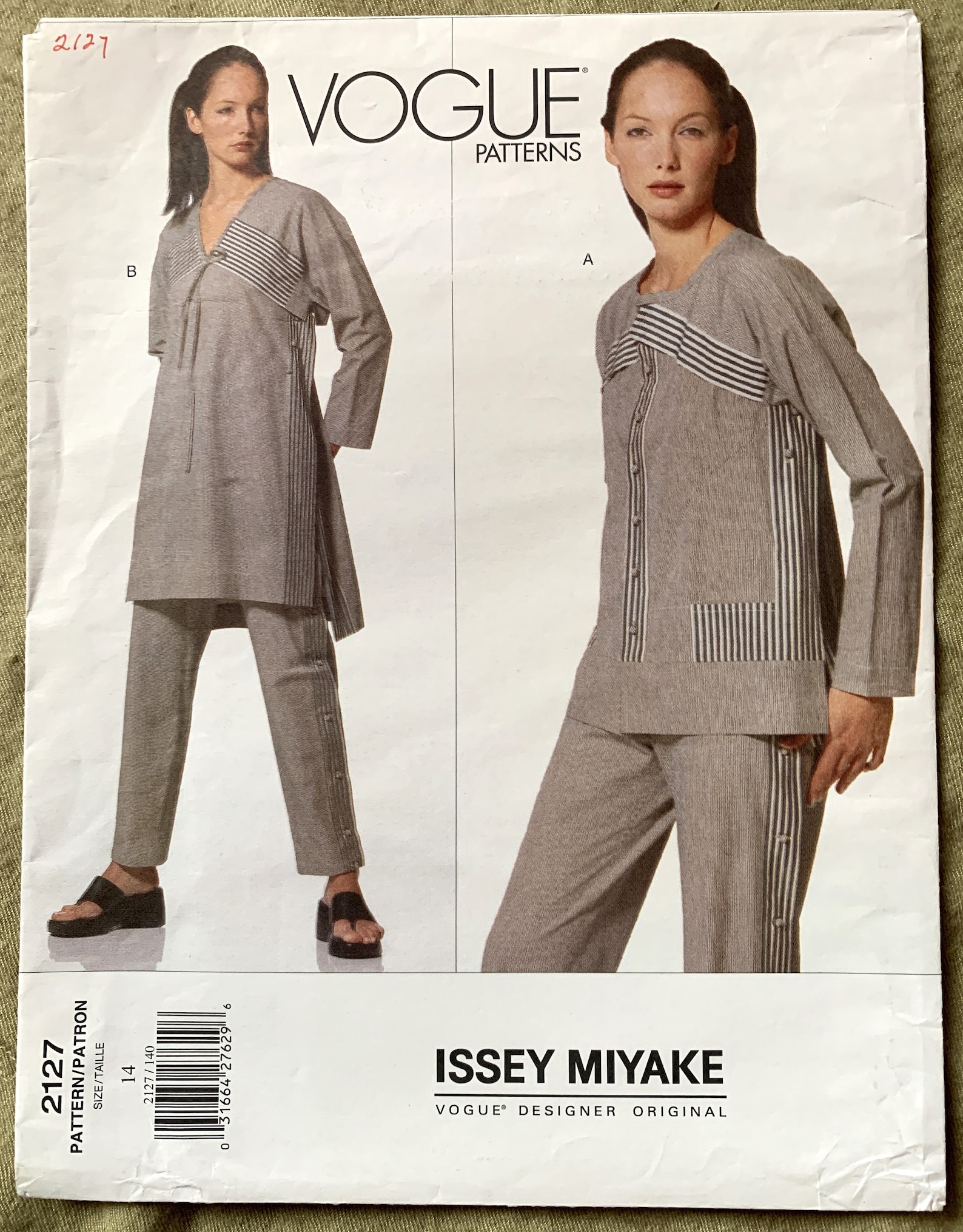 Vintage 1990's Vogue Pattern 2127, Designer Original, Issey Mikaye ...