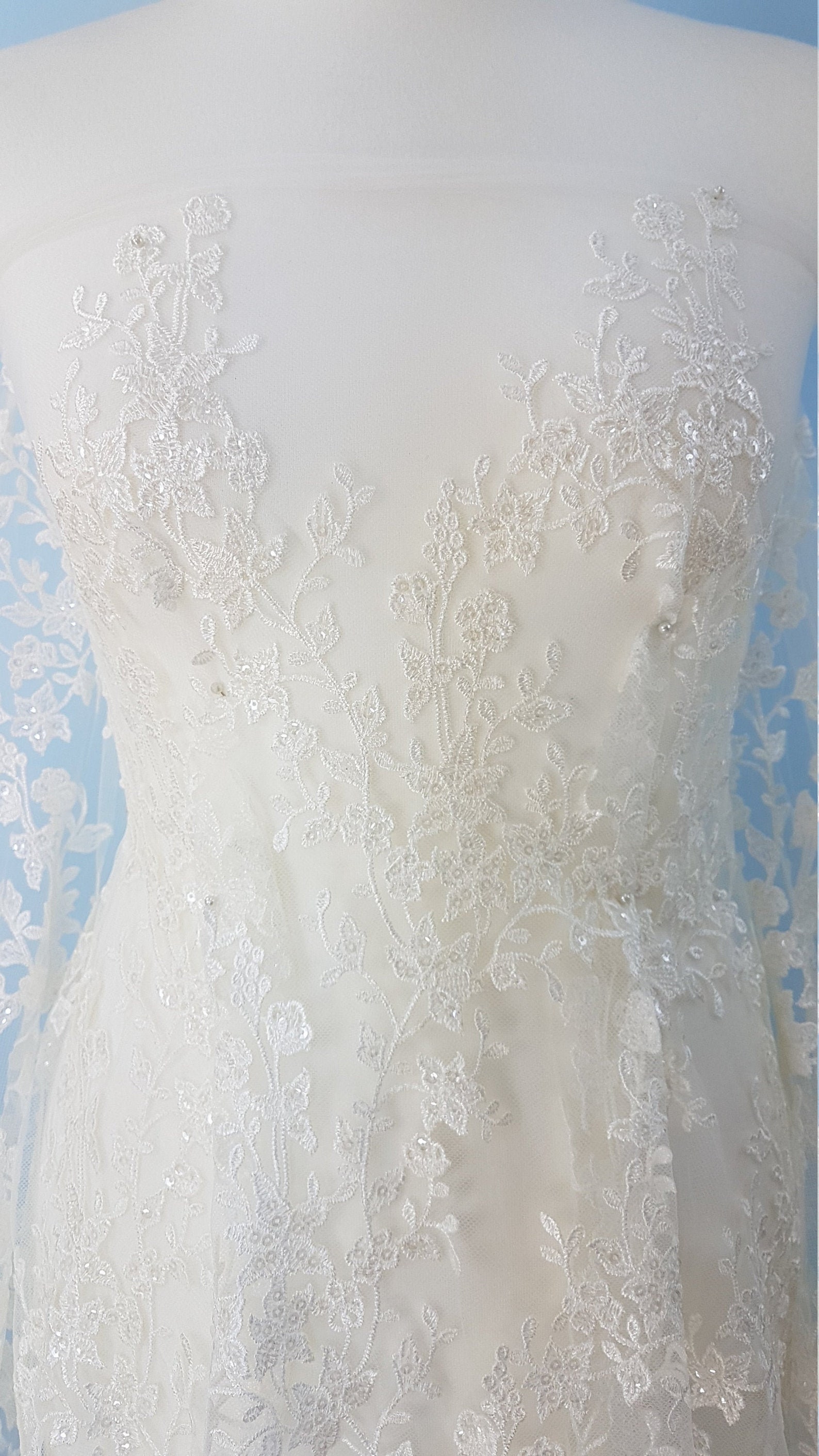 Blumen Spitzen Stoff mit transparenten Pailletten, Hochzeitsspitze ...