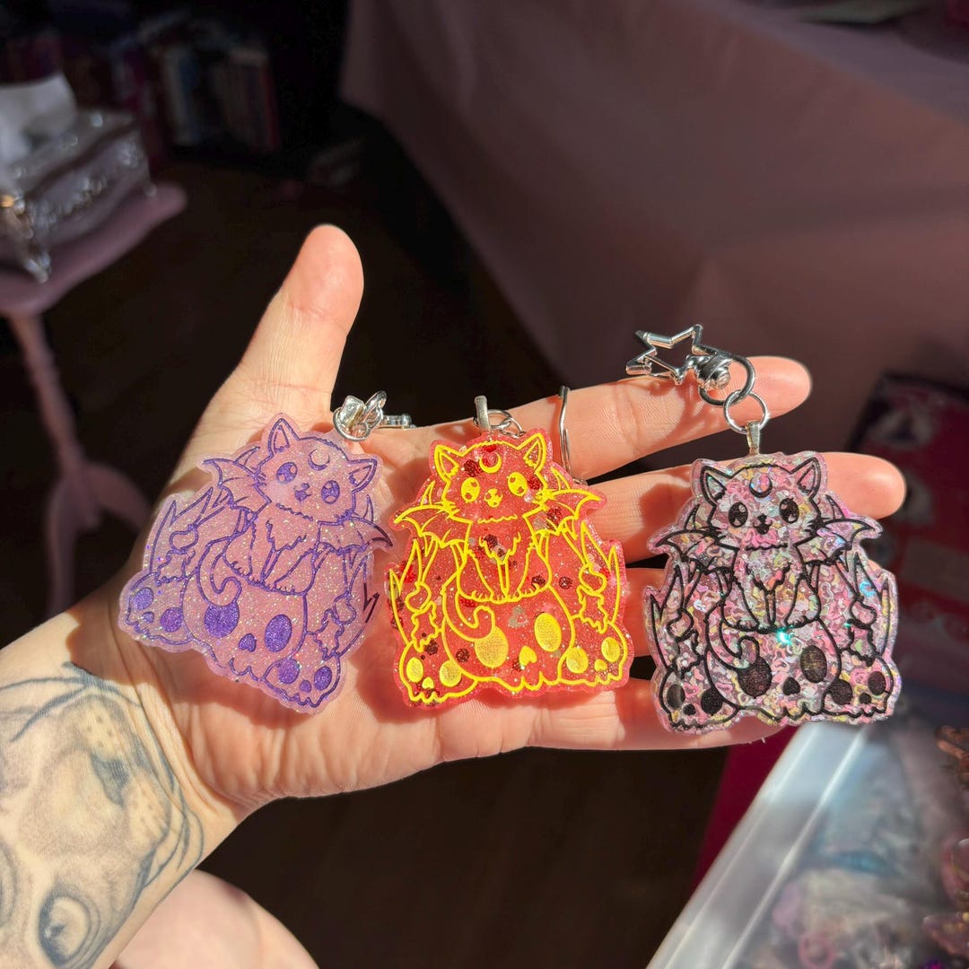 Kawaii Cat Pastel Goth Resin Keychain - Etsy