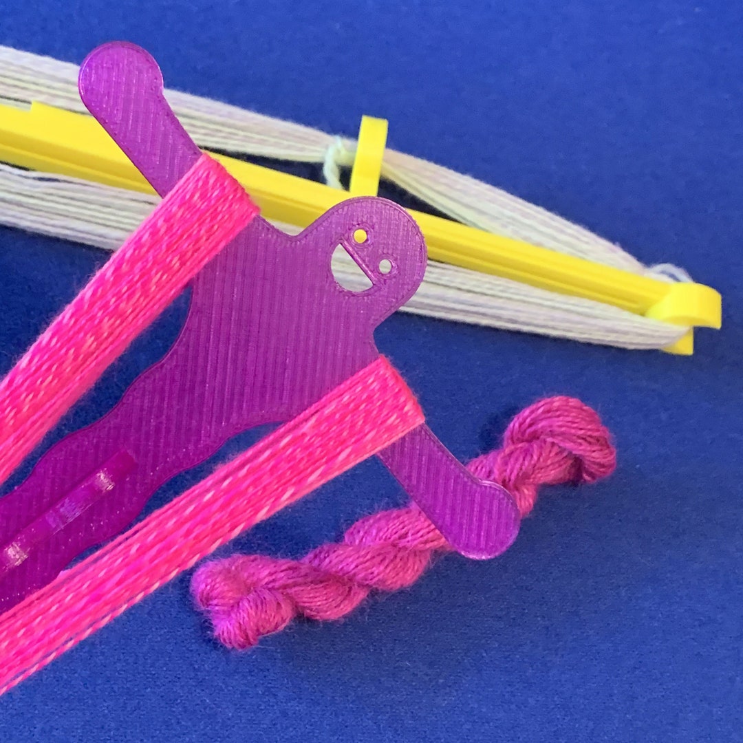 Windy Wendy, the Teeny Tiny Niddy Noddy! One Yard Collapsible Yarn ...