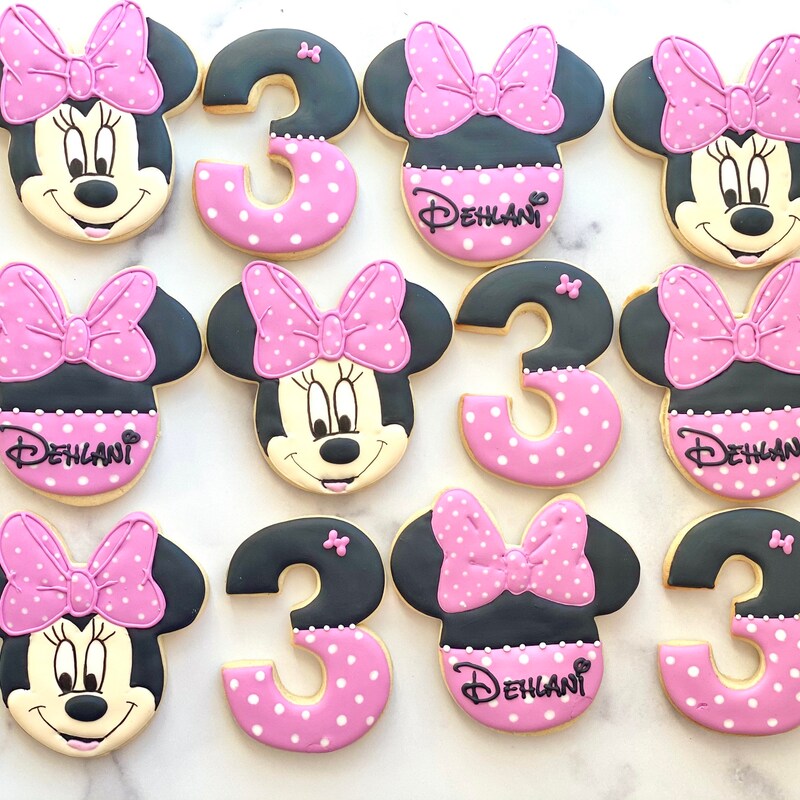 Minnie Mouse Custom - Etsy