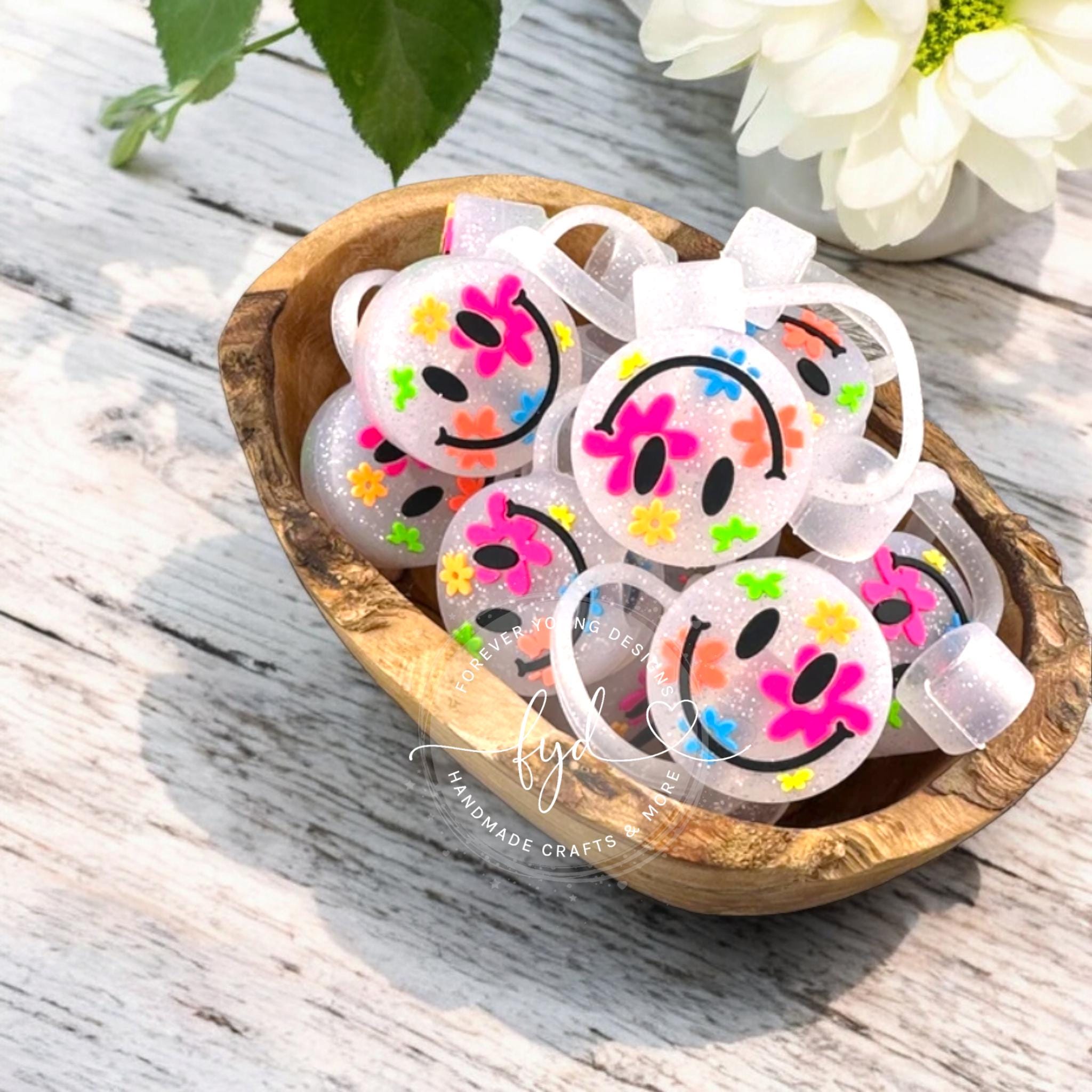 Retro Floral Smiley Face Straw Topper | 10mm | Clear or Pink | Groovy ...