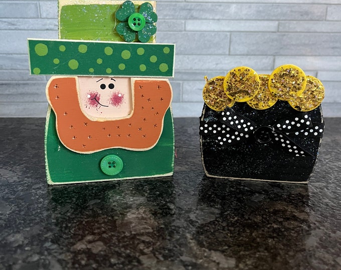 Leprechaun & Pot of Gold - Etsy