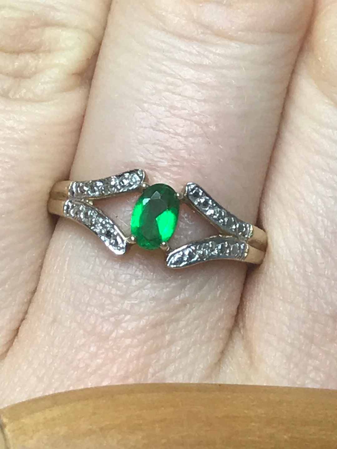 9ct Solid Gold Emerald Green Glass Ring Size P Green Ring Genuine Fine ...