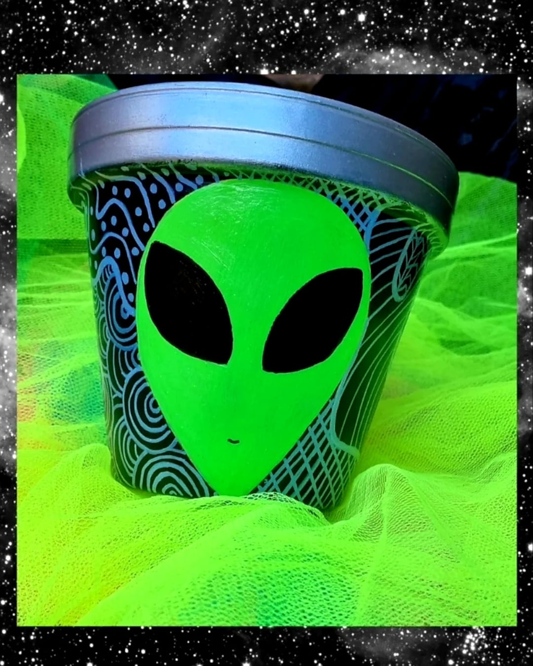 Handpainted Alien Plant Pot - Etsy