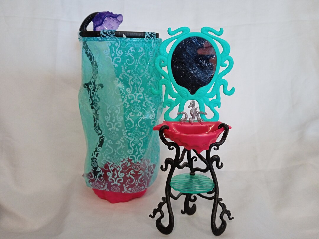 Monster High - Lagoona Blue's Shower - Mattel Collectible Doll Vintage ...