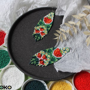 Strawberry Beaded Earrings White Chandelier Flowers Earrings Dangle ...