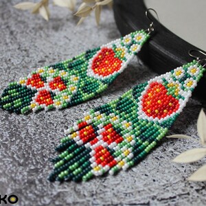 Strawberry Beaded Earrings White Chandelier Flowers Earrings Dangle ...