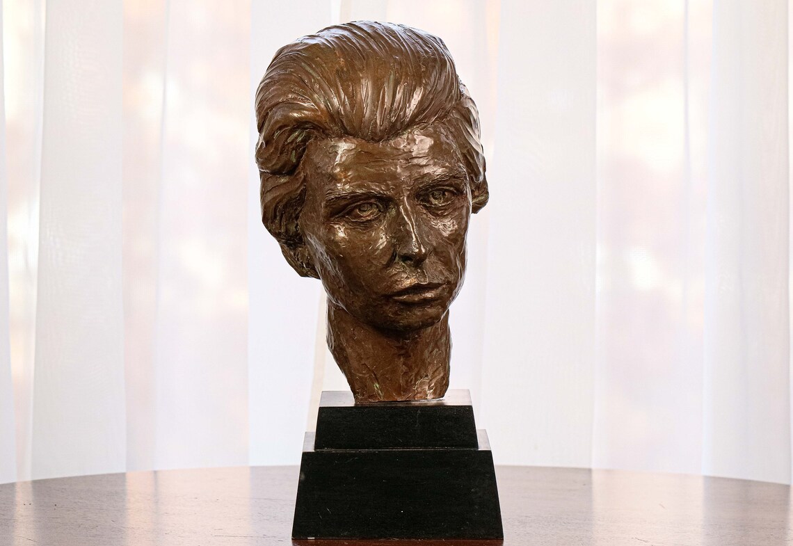 Incredible Mid Century Modern Vintage Resin Bust of Woman on Plinth Art ...