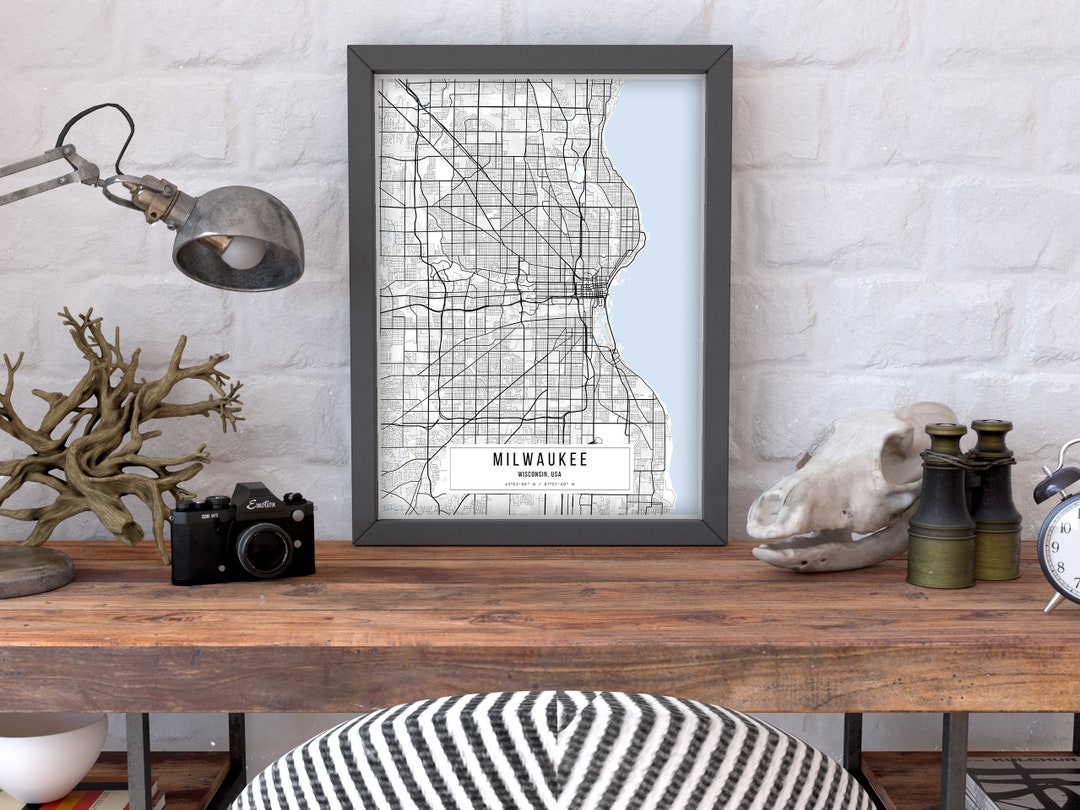 Milwaukee Map Poster, Milwaukee City Map, Milwaukee White Map ...