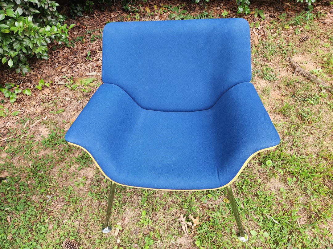 By Brian Kane for Herman Miller, the Swoop Lounge Chair is a modern ...