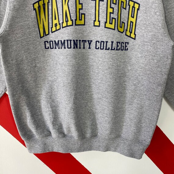 Vintage Wake Technical Community College Sweatshirt W… - Gem
