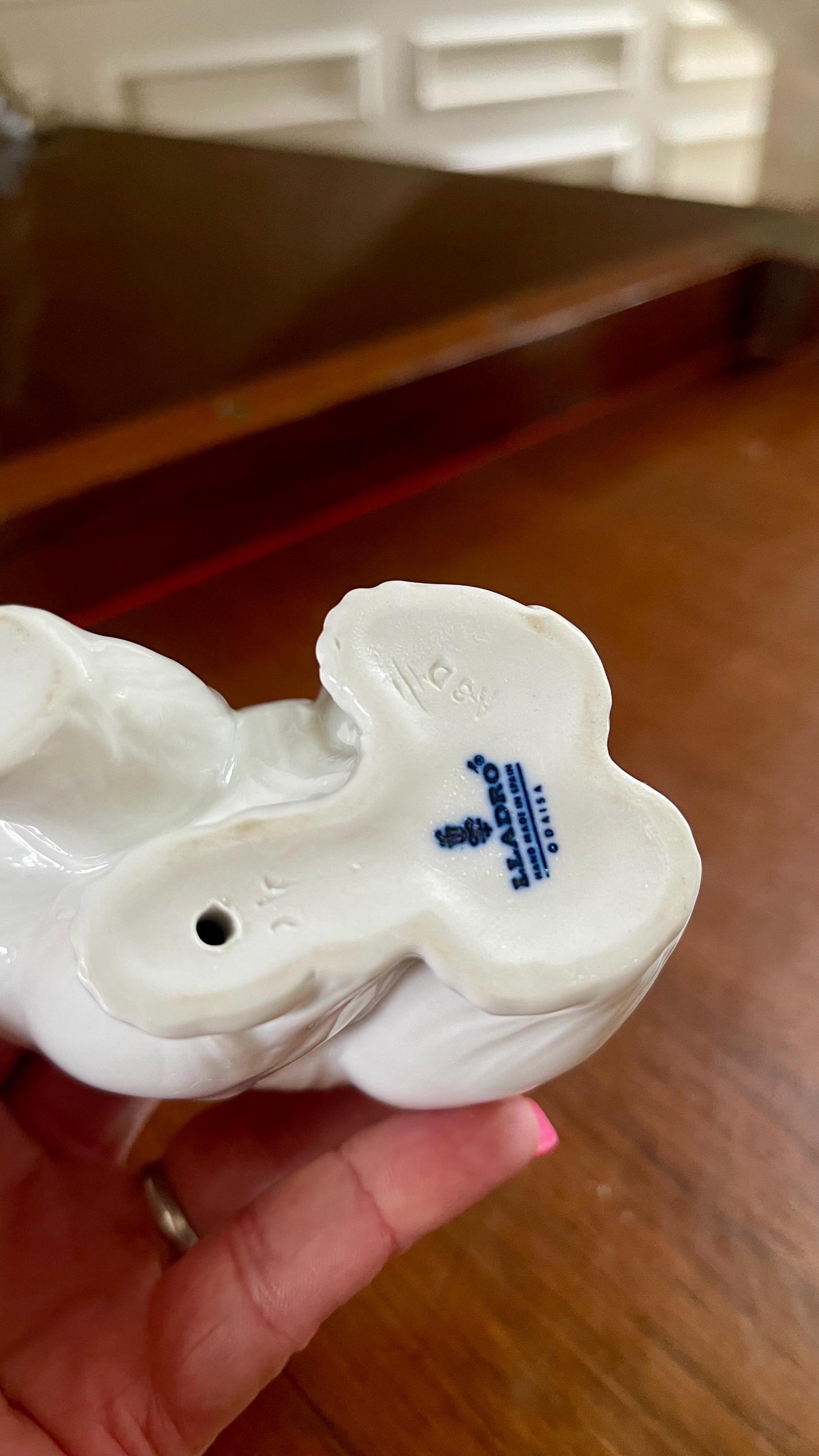 Lladro Attentive Polar Bear Porcelain Figurine; Lladro Polar Bear - Etsy