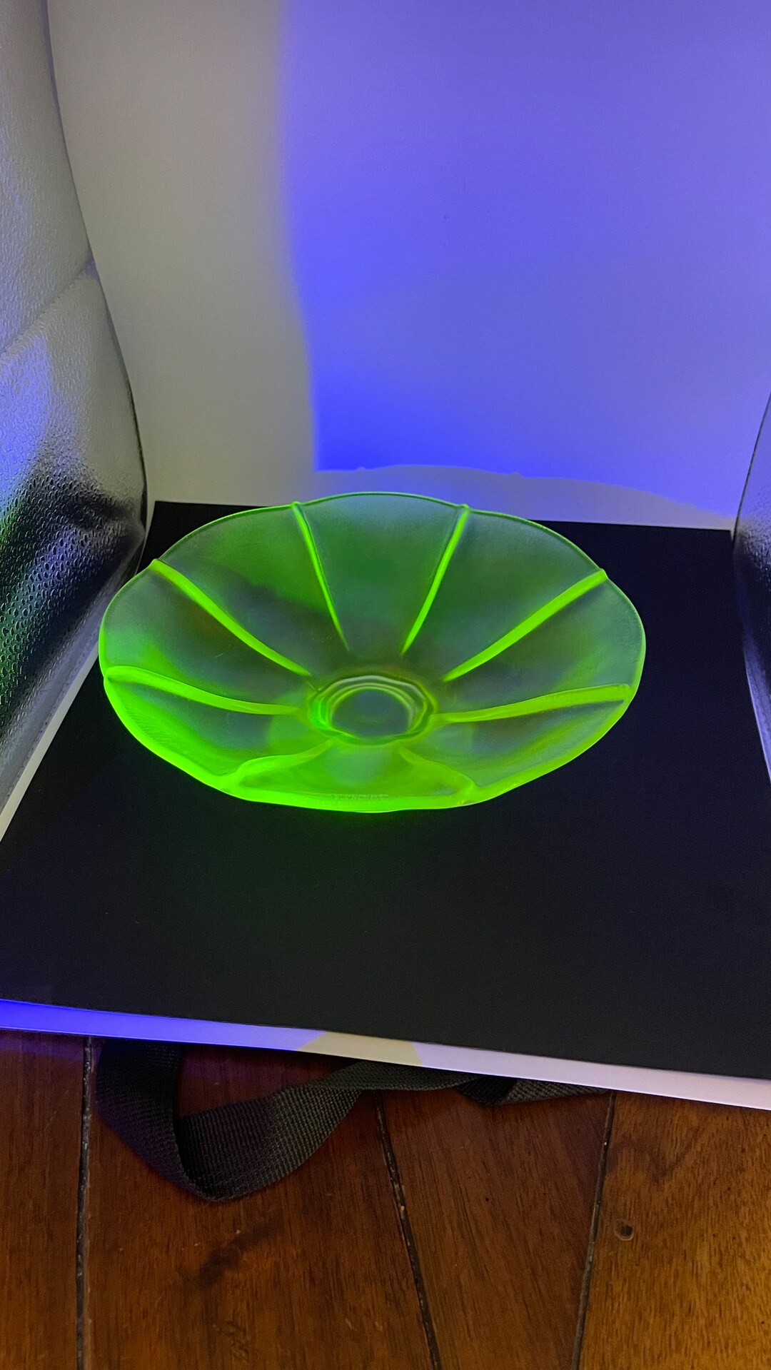 Uranium Stretch Glass Bowl - Etsy