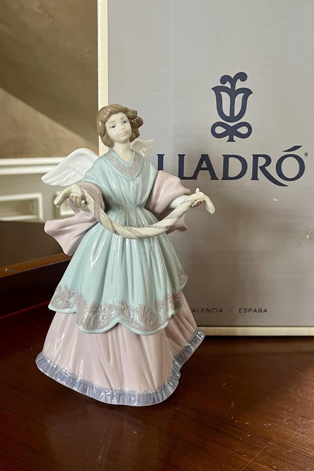 Lladro #6125 “joyful Offering” Angel Tree Topper or Porcelain Figurine ...