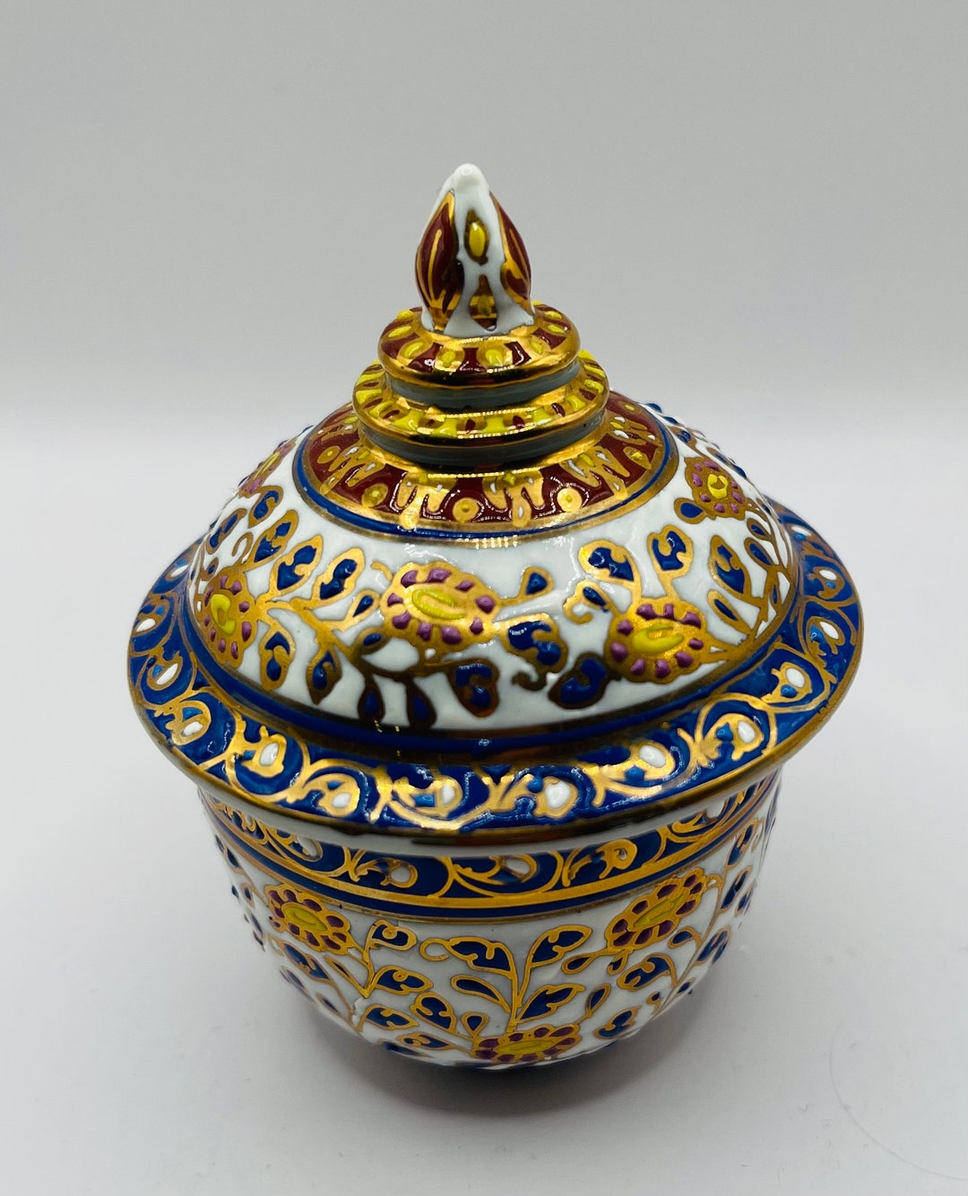 Benjarong Jar With Lid, Thai Hand-painted Pottery, Gold Decorative Pot ...