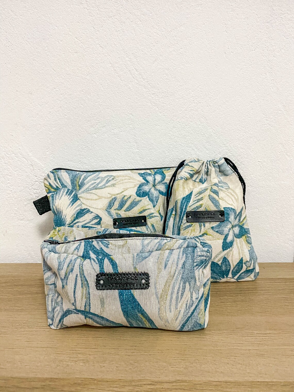 Printed handmade in Spain bags tote bags toiletry bag | Etsy