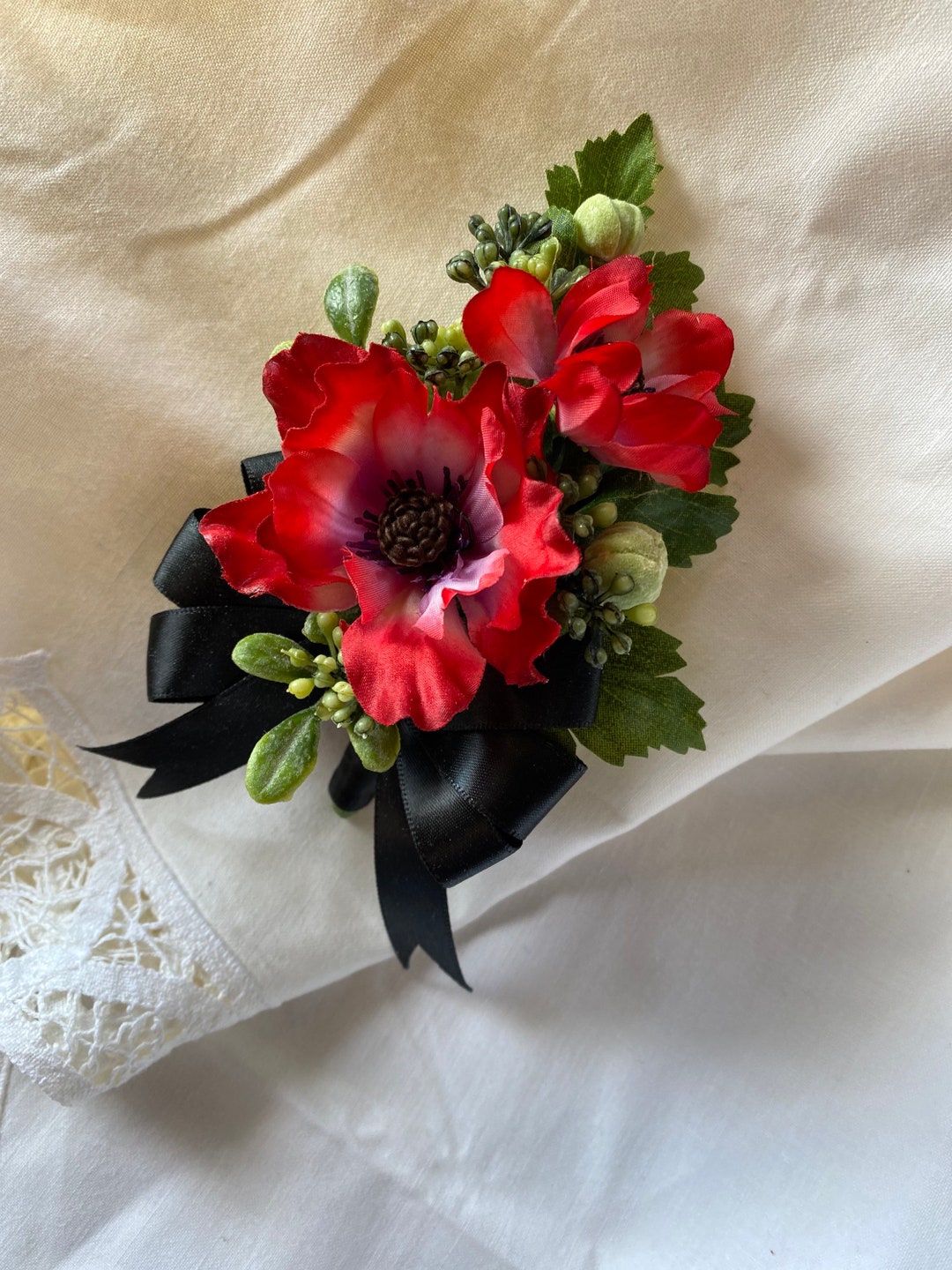 Red Poppies Pin on Corsage - Etsy