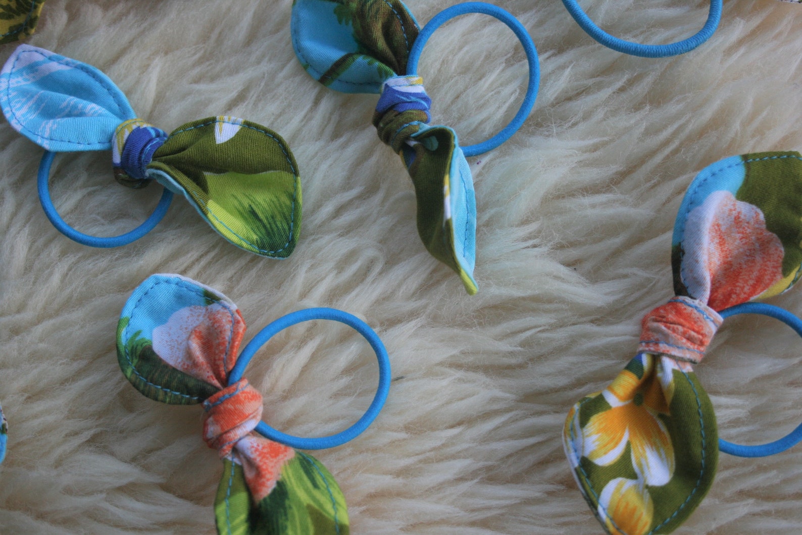 Hair Bow Bobbles Girl's Vintage Fabric - Etsy