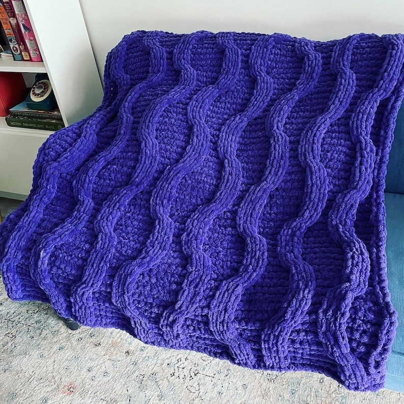 PATTERN: Squishy Squiggle Blanket - Loop Yarn Finger Knitting (PDF ...