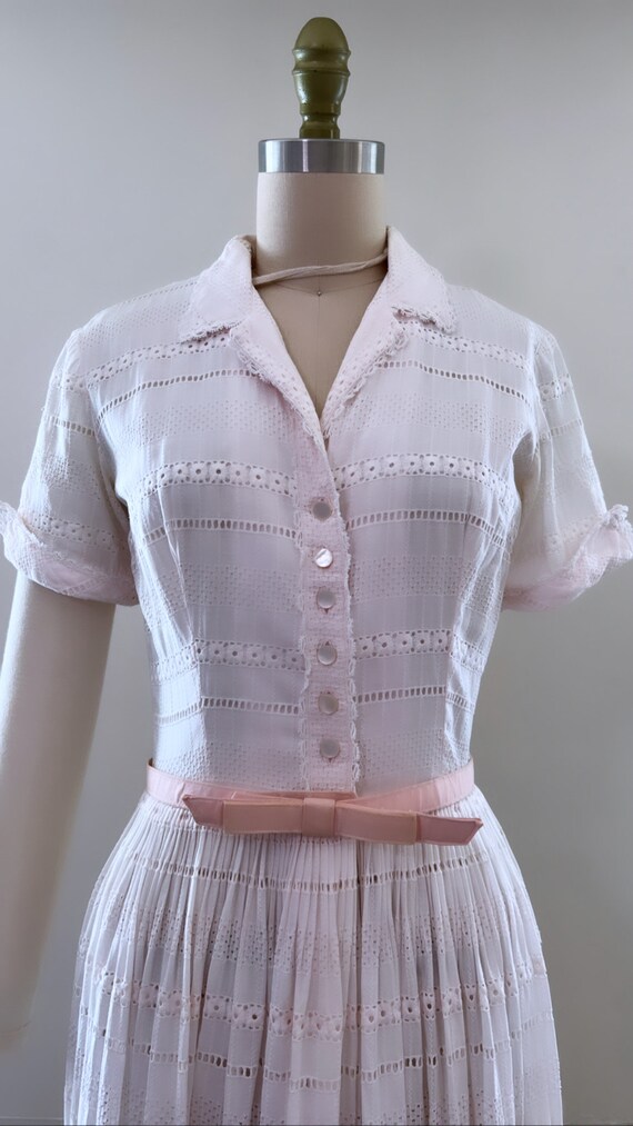1950s light pink eyelet dress - Gem