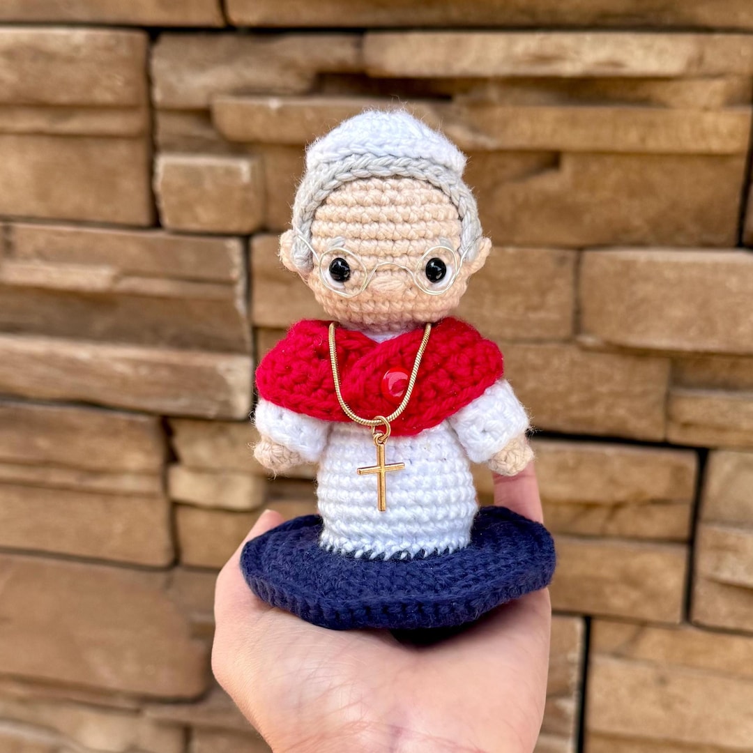 PATTERN: Little Pope Leo XIV - Etsy UK