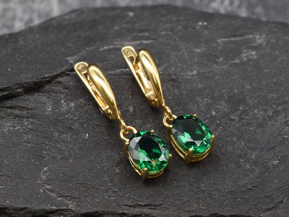Emerald earrings gold store