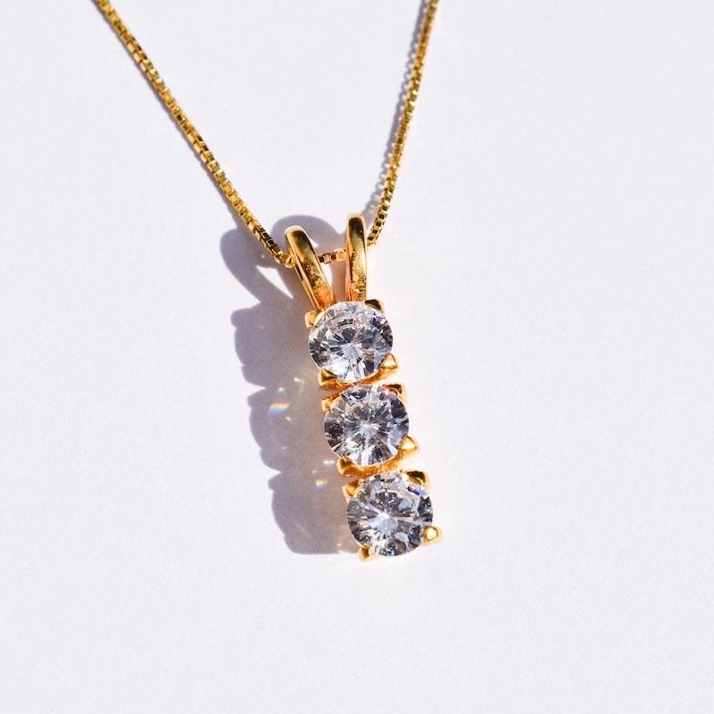 Three Diamond Necklace - Etsy