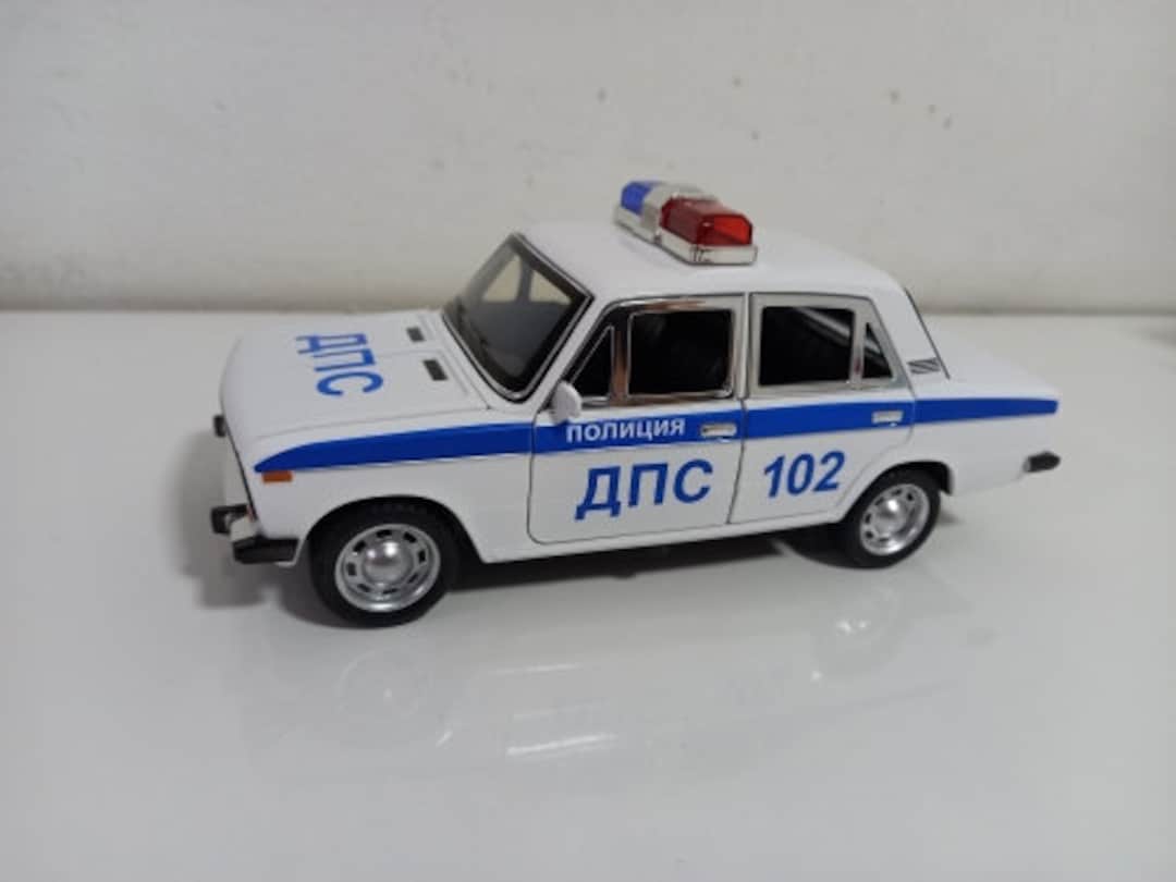 Russian Lada 1:24 Scale Model Car Police Light Sound Effect Retro Car ...