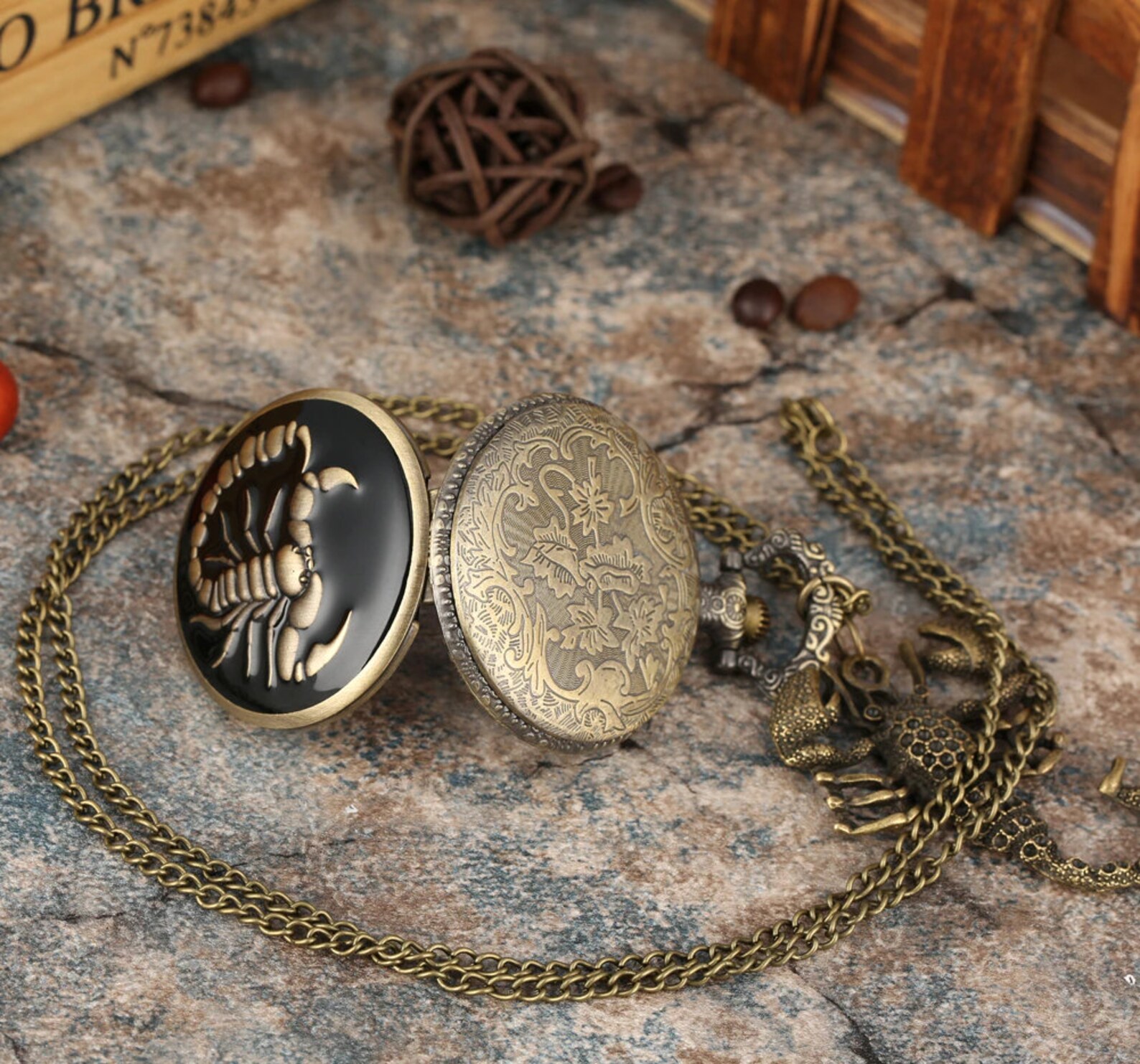 Vintage Retro Scorpion Pocket Watch 3D Bronze Quartz Watch Analog Chain ...