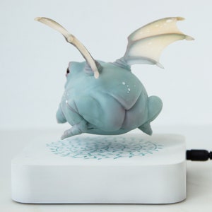 Levitating Frog Sculpture, Kinetic Floating Dragon-winged Art Doll Toad ...