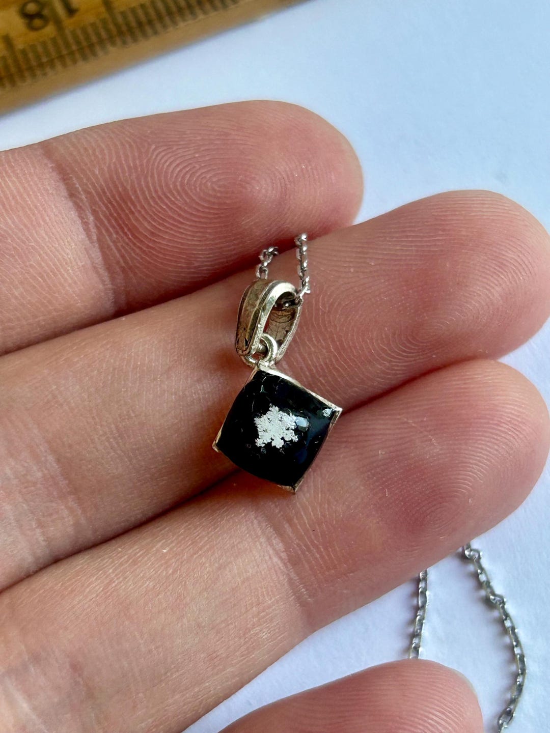 Real Snowflake Preserved Artist Danielle Oliver Captured Real Snowflake ...