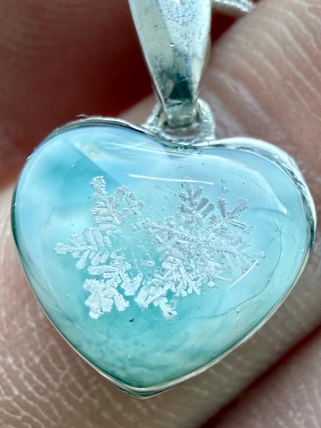 Real Snowflake Preserved - Artist Danielle Oliver - Captured Real ...