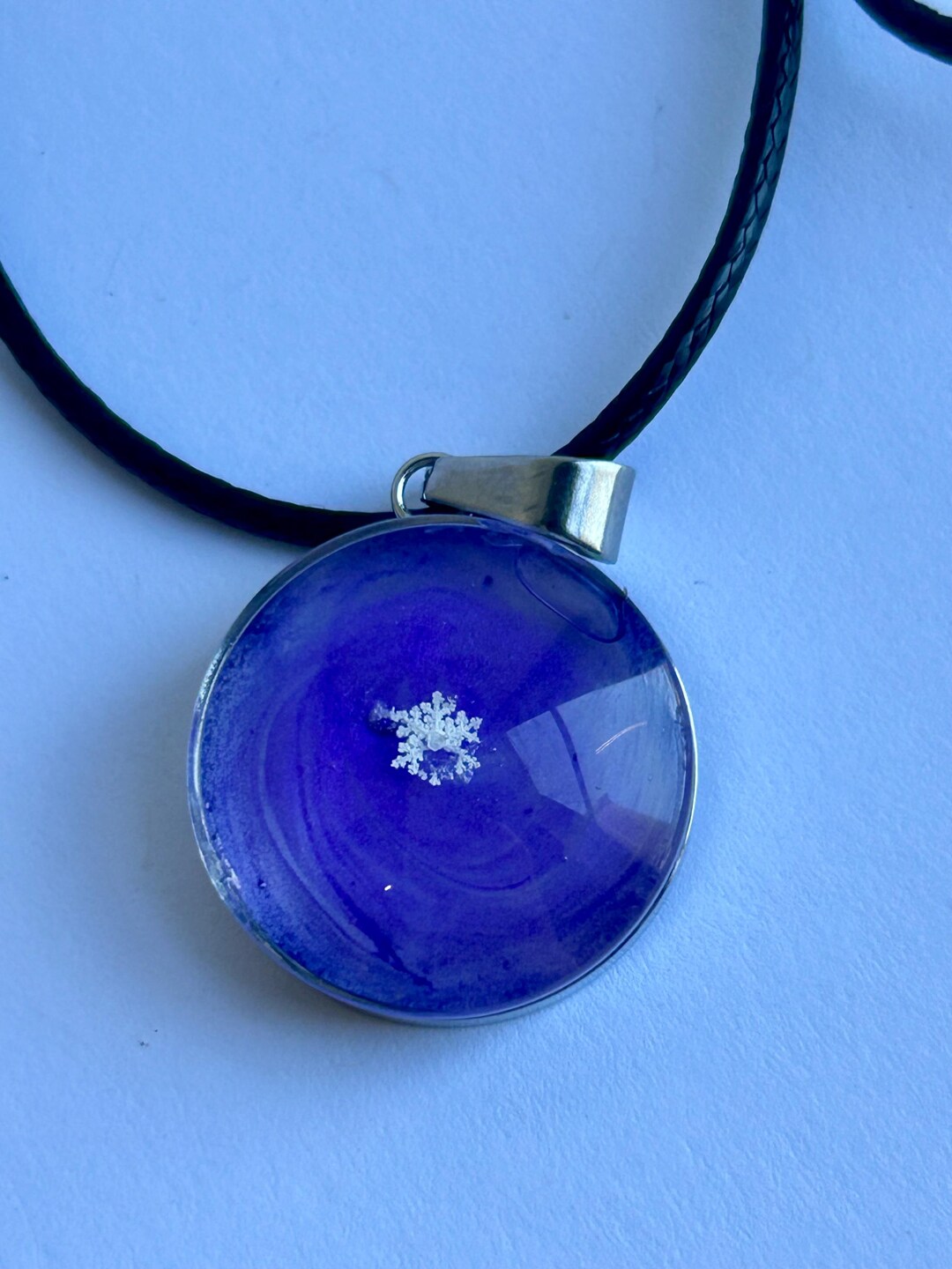 Real Snowflake Preserved Artist Danielle Oliver Captured Real Snowflake ...