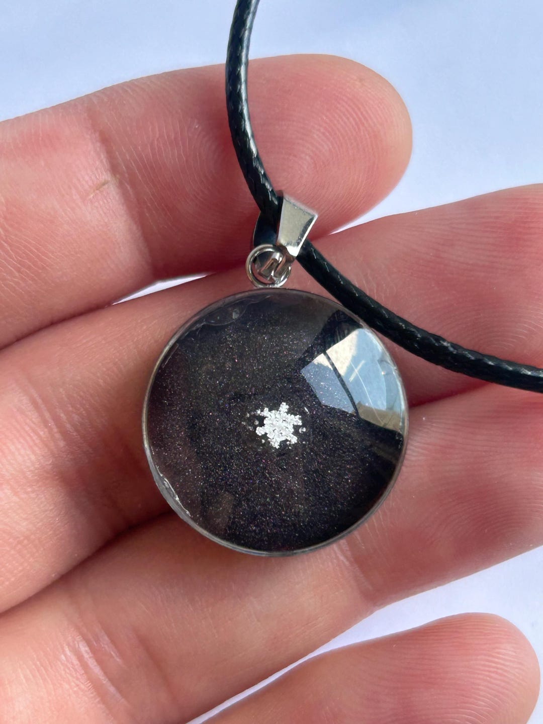 Real Snowflake Preserved - Artist Danielle Oliver - Captured Real ...