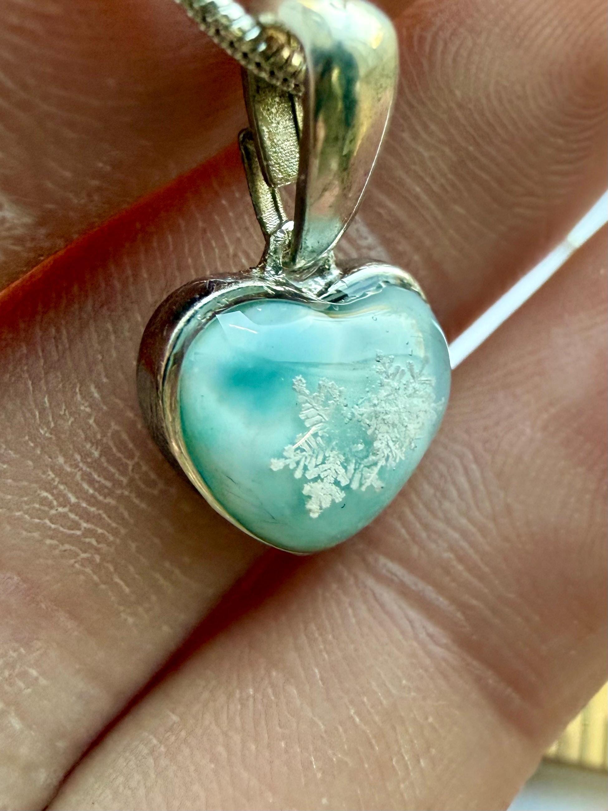 Real Snowflake Preserved - Artist Danielle Oliver - Captured Real ...