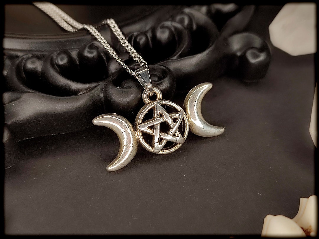 Magic Triple Moon Silver Necklace // Wiccan, Witch Necklace, Protective ...
