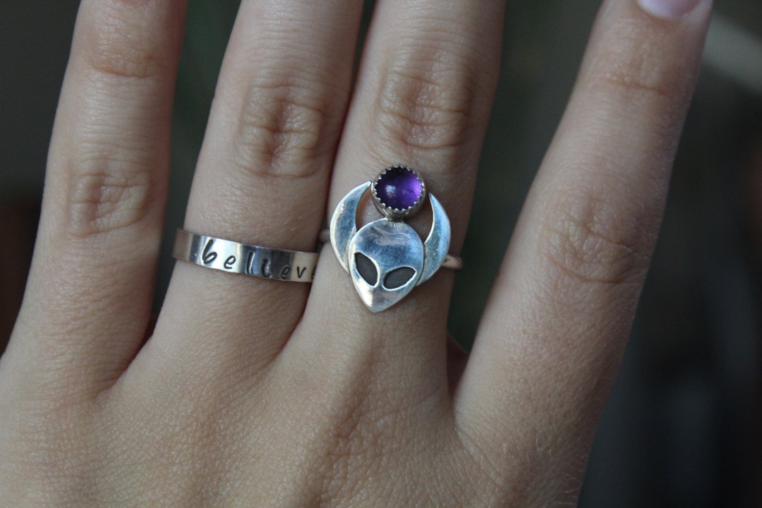 Alien Head Ring Amethyst Ring the Traveler Series - Etsy