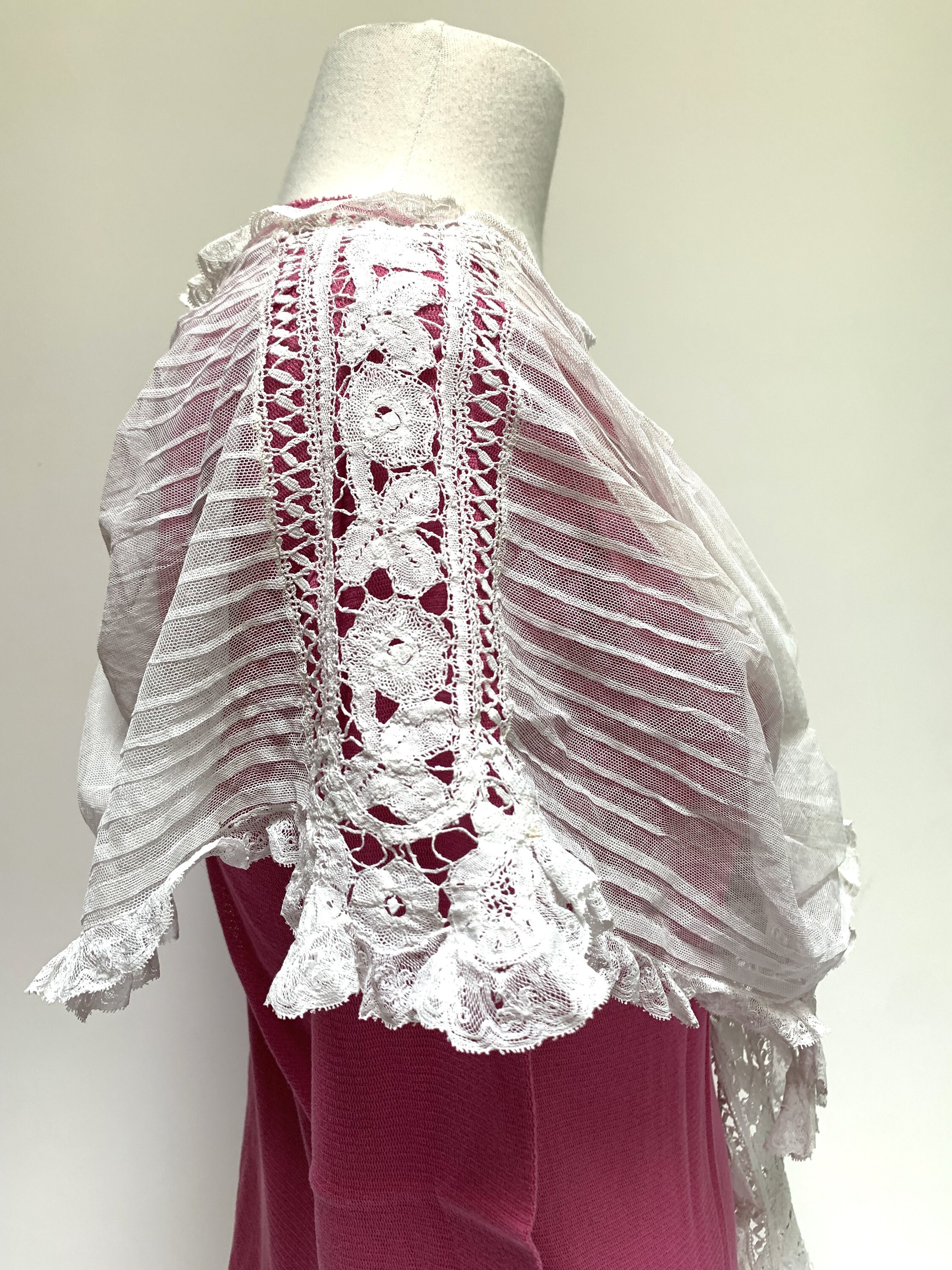 Antique Handmade Lace and Net Cream-white Fichu, Neck Kerchief ...