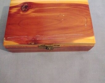 Vintage ROOS Cedar Chest Queen Anne Style 1940s - Etsy