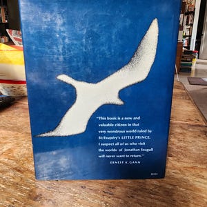 Jonathan Livingston Seagull. A Story. Richard Bach. Macmillan. 1971 ...