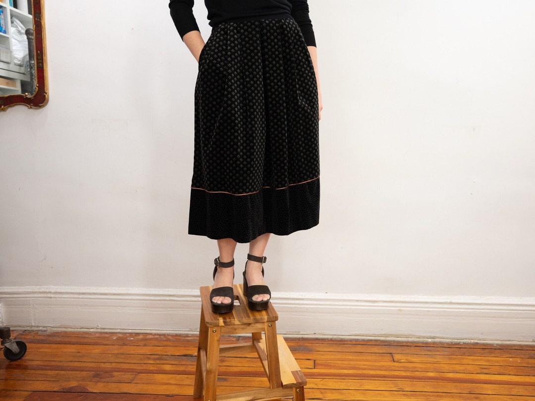 Velvet Small Scale Print and Dot Skirt - Etsy