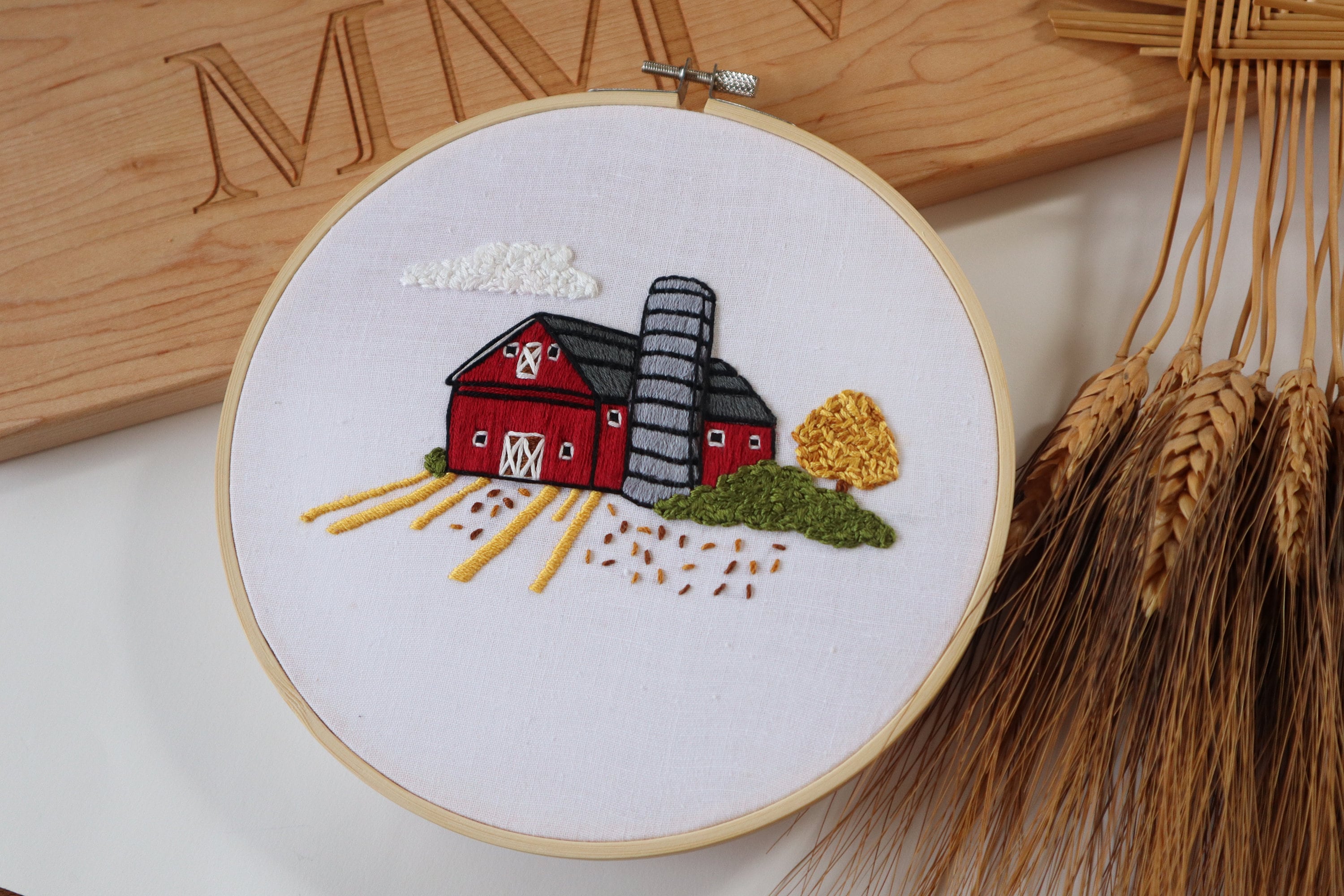 PDF Embroidery Pattern, Red Barn Digital Pattern for Beginners - Etsy