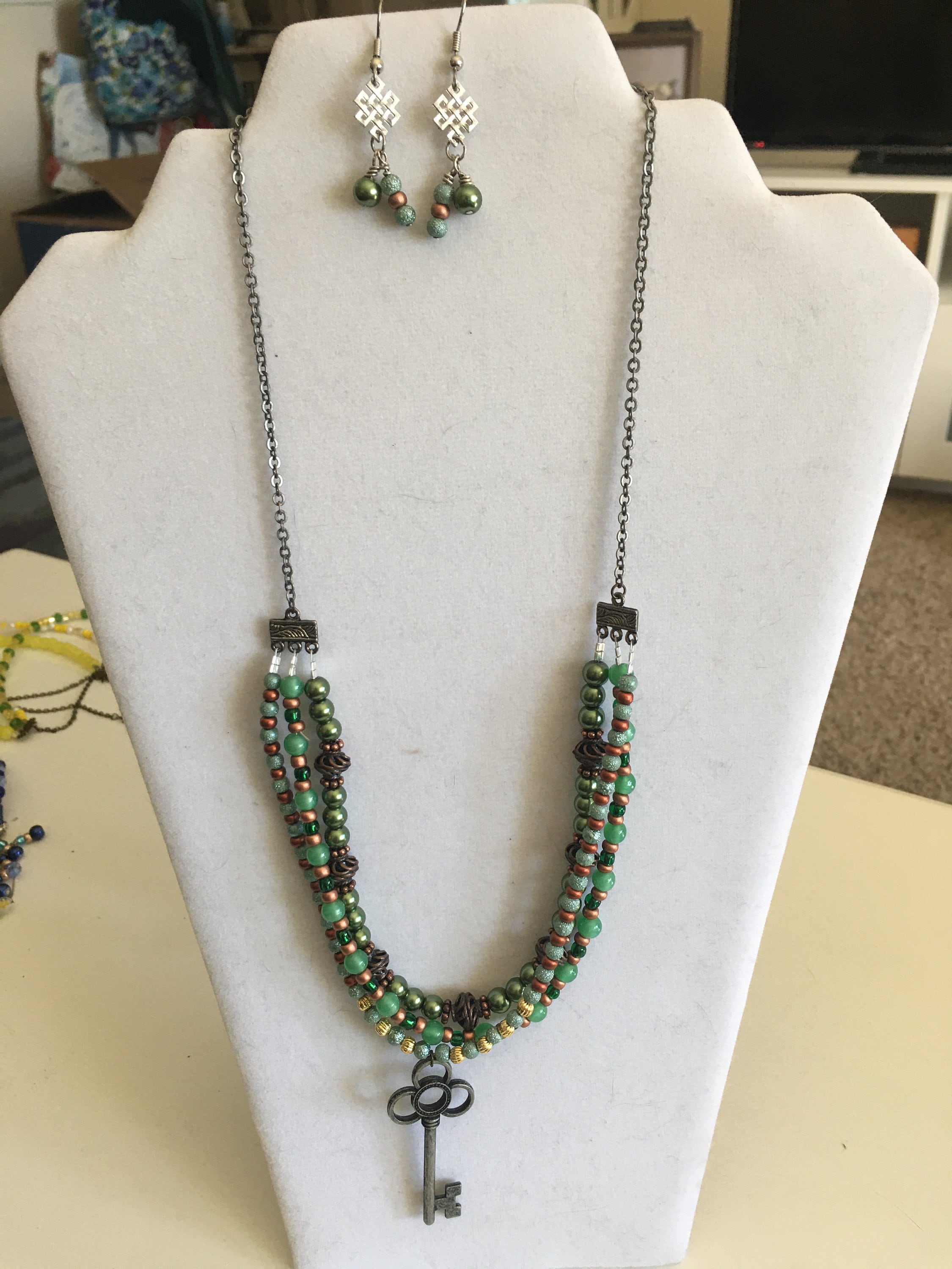 Collier vert et bronze avec pendentif - Etsy France