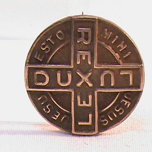 3-vintage Religious Lapel Pins Youth for Church Kiwanis 1/20 10k Gold ...
