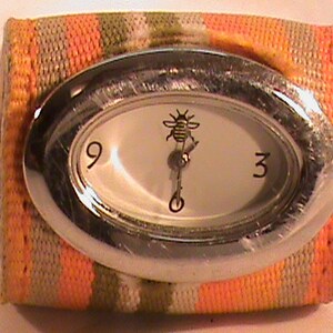 Vintage Oui Bee Art Ladies Quartz Watch @ Inch Orange Green Beige ...