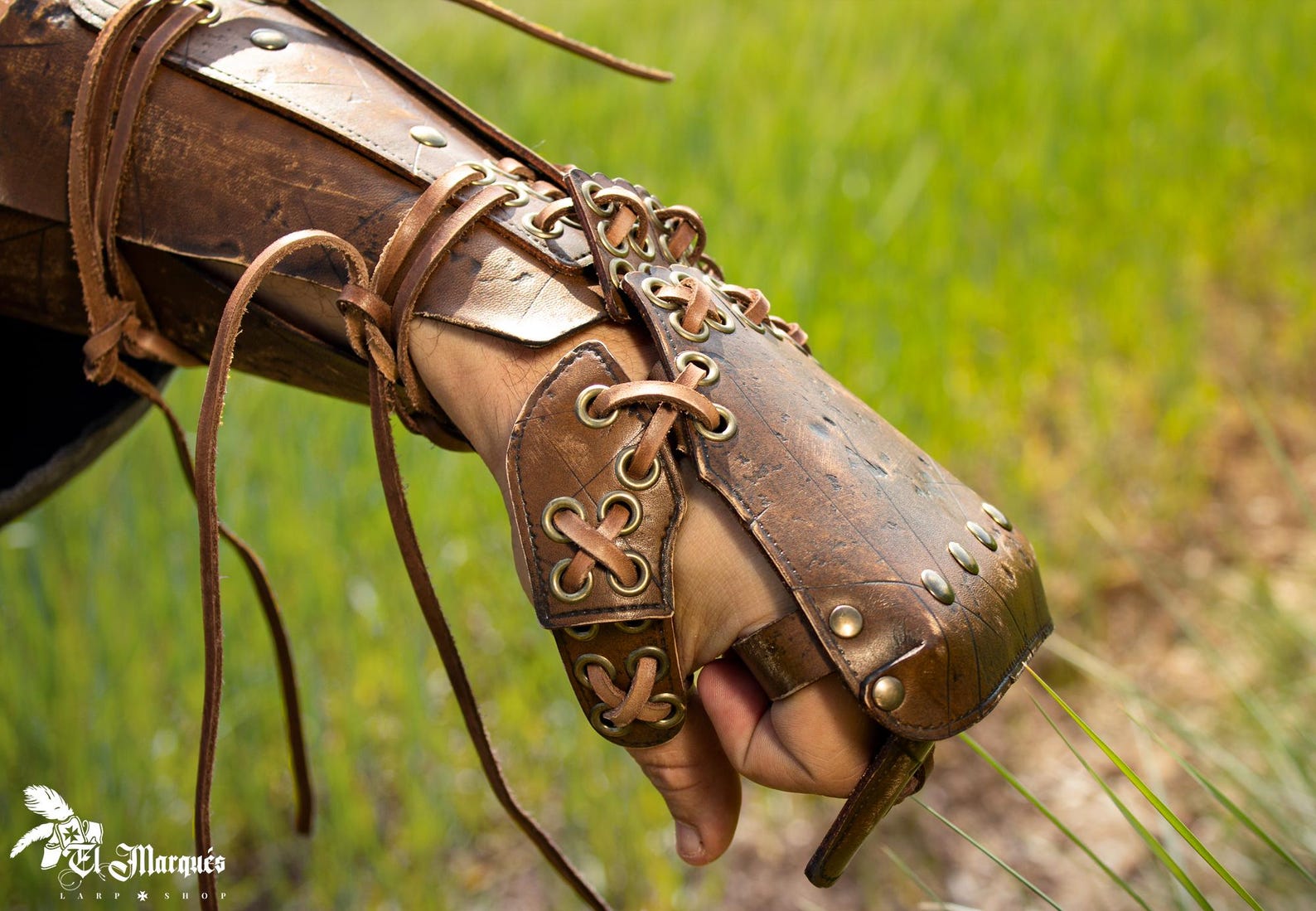 Leather Samurai Gauntlets: Asian Style Bracers for LARP Cosplay - Etsy