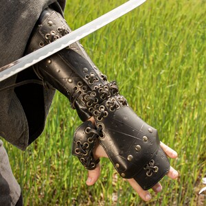 LARP Samurai Armour Gauntlet. Japanese Warrior. Samurai Bracers in ...